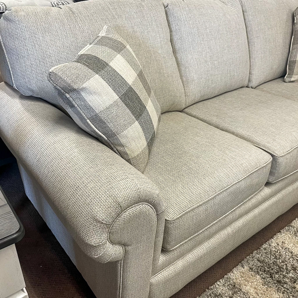 Brett Invitation Linen Chair